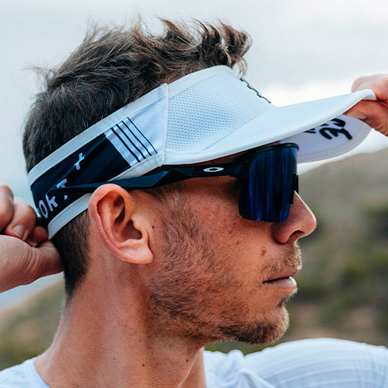 Visera Compressport Ultralight: Protección y Estilo en Correr